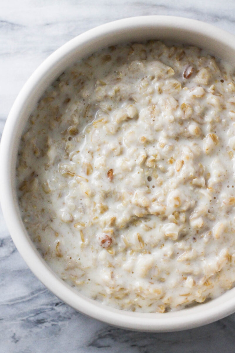 How to Sweeten Oatmeal without Sugar (Easy!) | MariaUshakova.com