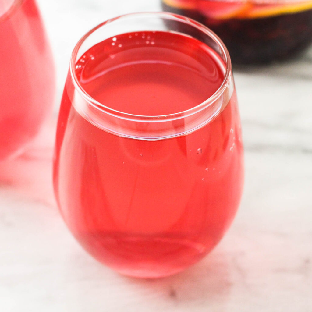 Blueberry Water Recipe (Simple & Refreshing) | MariaUshakova.com