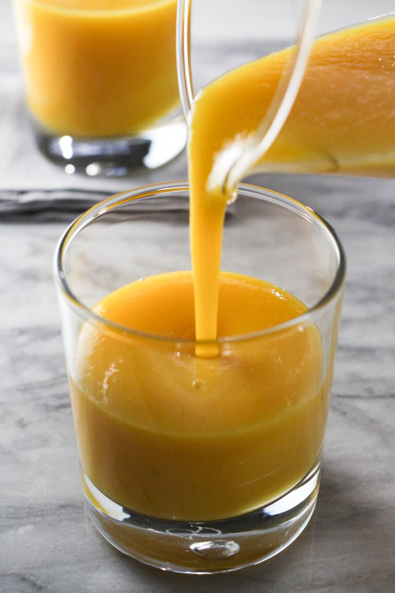How to Make Mango Juice at Home (Easy Recipe) | MariaUshakova.com